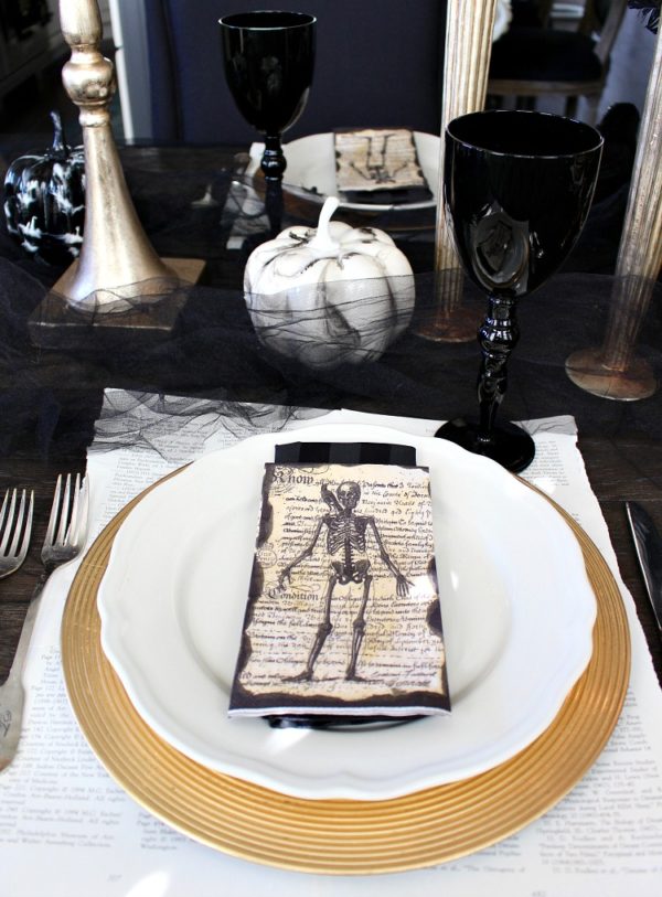 Elegantly Spooky Halloween Table - The House of Silver Lining